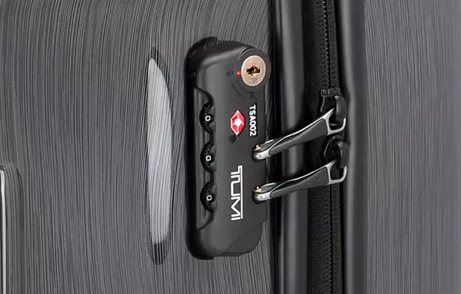 Atur TUMI Lock Anda | TUMI Indonesia